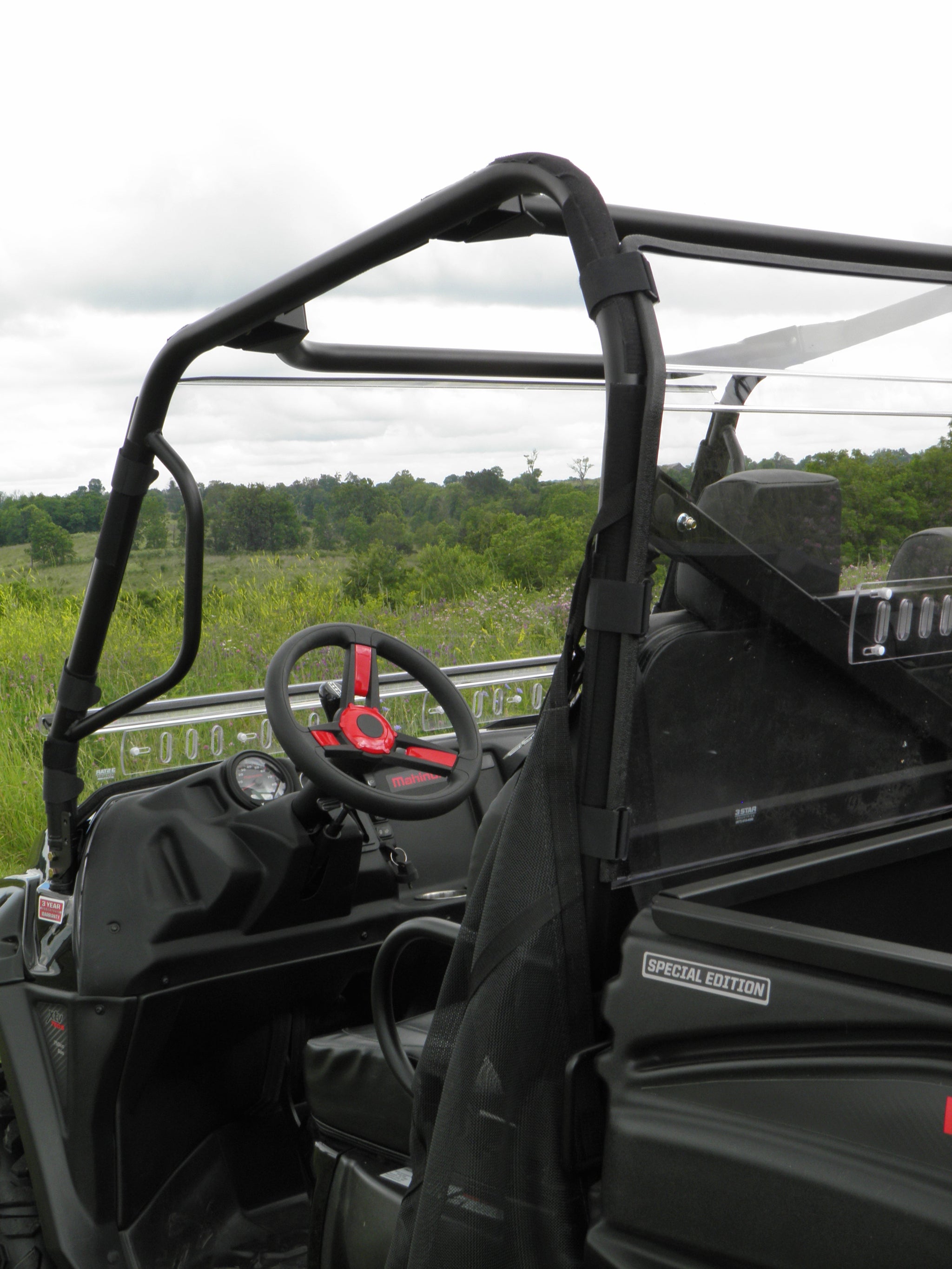 Mahindra 750/1000 - Lexan Back Panel w/Clamp and Vent Options – 3 Star UTV